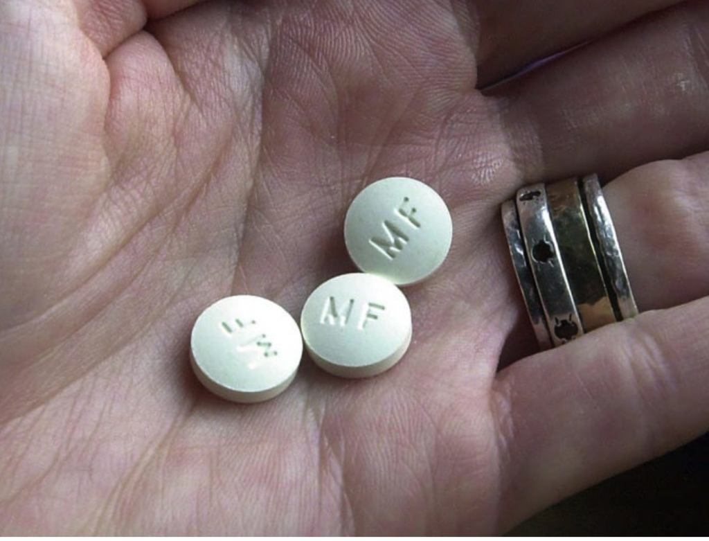 Retail pharmacies may now dispense abortion pills but not in Arizona ...